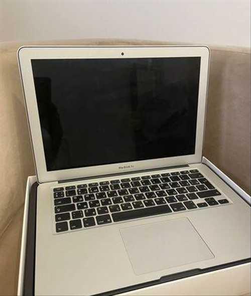 Apple MacBook Air 13 2017 год