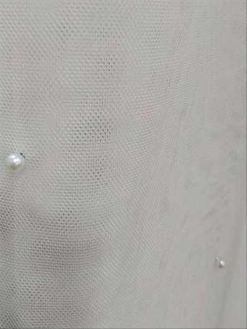 Тюль белая сетка с отделкой шемчужинами.Эмираты