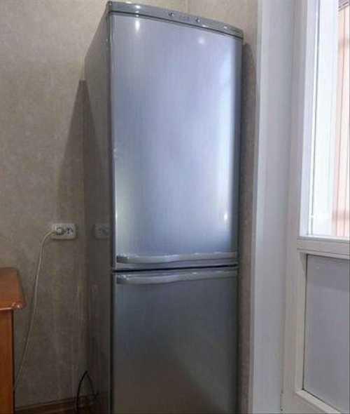 Холодильник б/у Samsung Cool n Cool RL28fbsi1 247L