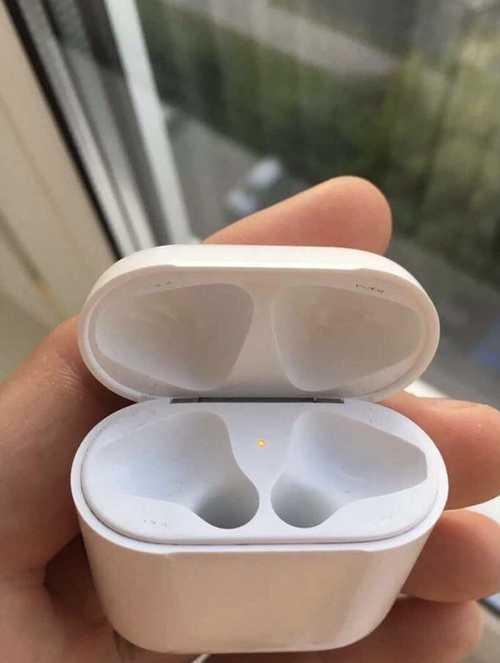 Airpods pro фото кейса внутри