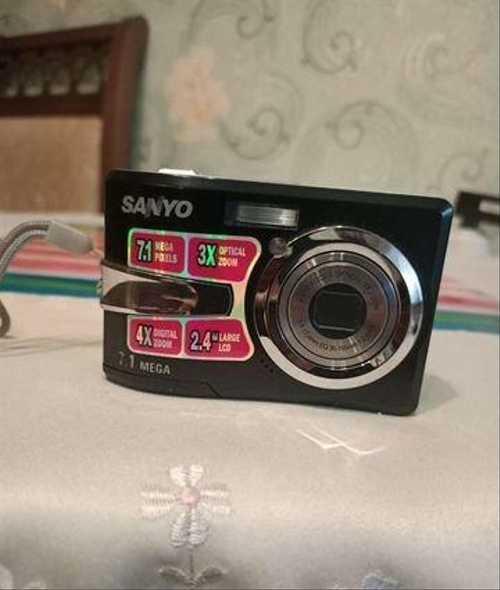 Компактный фотоаппарат цифровой sanyo
