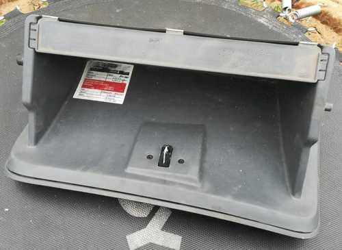 Бардачок Chevrolet Lanos в хор.состоянии