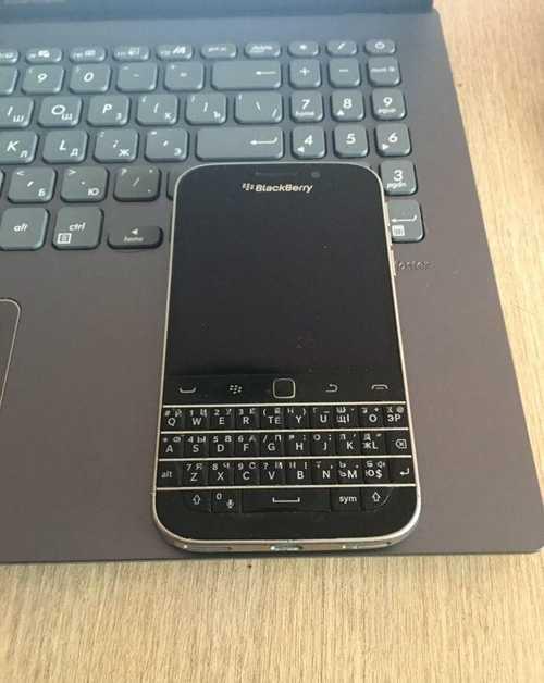 Телефон BlackBerry Classic Q20