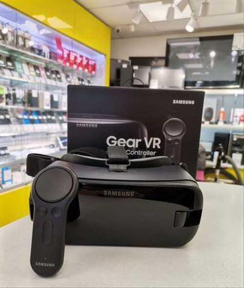 Очки виртуальной реальности, Samsung Gear VR (SM-R