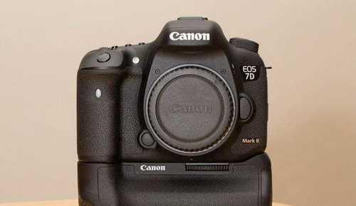 Canon 7D Mark 2 + Батарейный блок Canon BG-E16