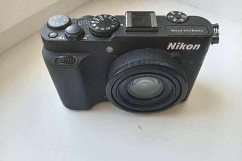 Фотоаппарат Nikon P7700