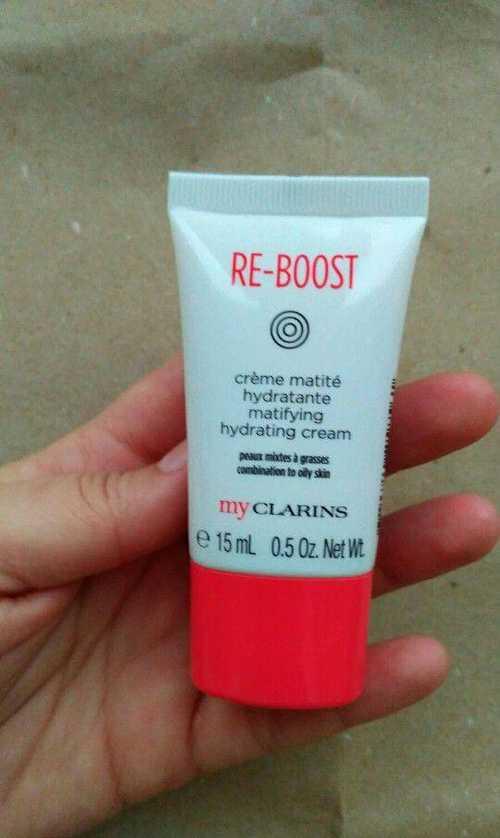 Крем матирующий clarins re boost база под макияж