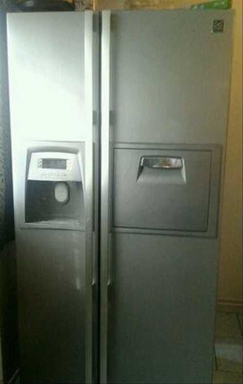 Холодильник side-by-side Daewoo FRS-U20FET