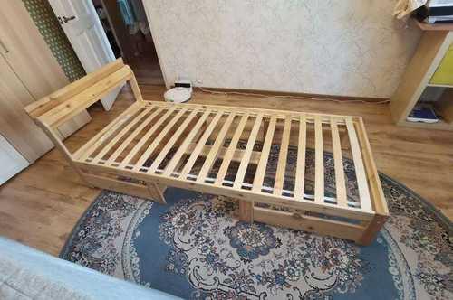 Продам деревянную кровать 90х120 +матрас в подарок
