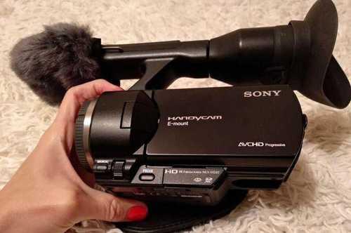 Видеокамера Sony NEX VG-30