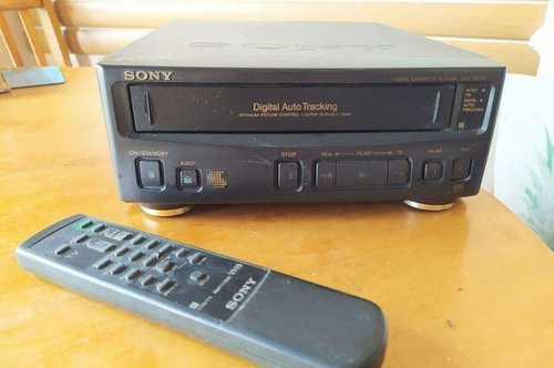 Видеомагнитофон Sony кассетный