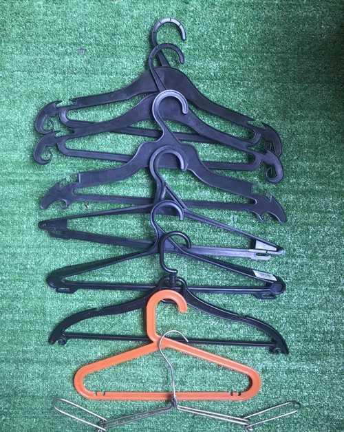 Плечики/вешалки б/у