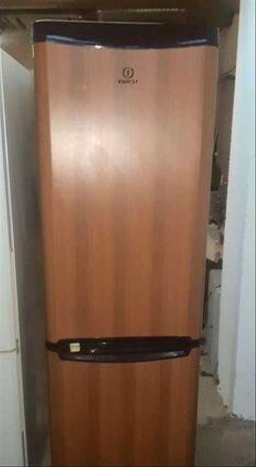 Холодильник indesit B18T.026