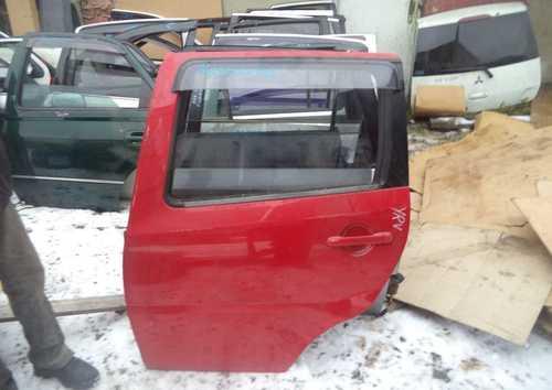 Дверь задняя левая Daihatsu YRV