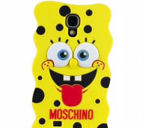 Чехол губка боб. Moschino губка Боб. Moschino spanch Bob. Сумка Спанч Боб Москино.