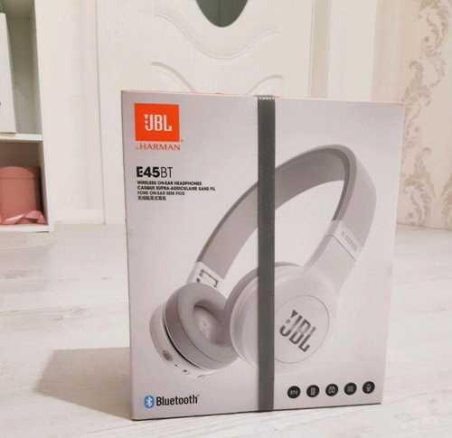 Наушники JBL E45BT