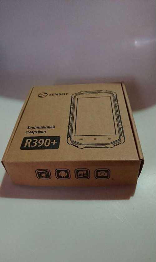 Смартфон Senseit R390+
