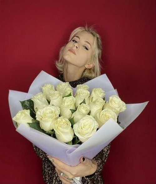 Букет цаеты: белые розы 17шт доставка цветов