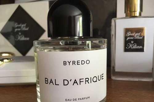 Eyes closed byredo. Отливанты Byredo. Монталь, Байредо. Байредо в темном флаконе. Afrik Bal духи распив.