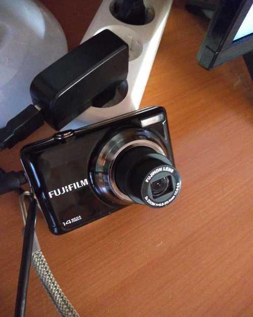 Фотоаппарат Fujifilm FinePix JV300. Карта памяти в