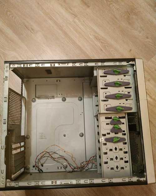 Корпус Thermaltake