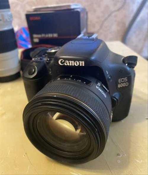 Зеркальный фотоаппарат canon 600d + sigma 30mm 1.4