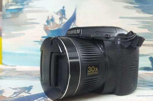 Цифровой фотоаппарат с суперзумом Fujifilm FinePix