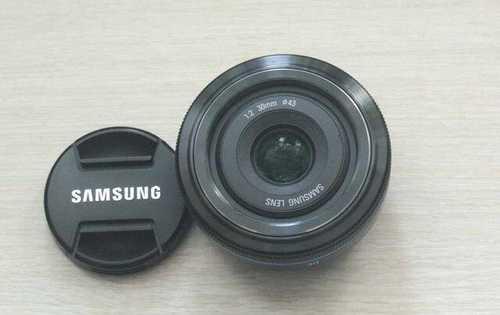 Samsung NX 30mm f2.0