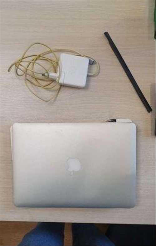 Разбитый Apple MacBook Pro А1502 13 д нач 15г