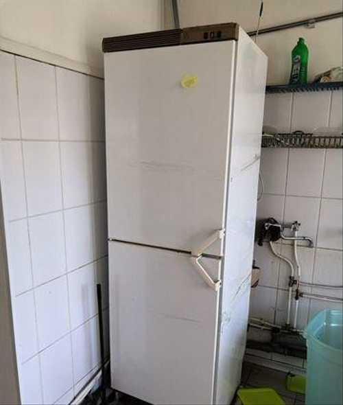 Холодильник Rosenlew RJP346 (б/у)