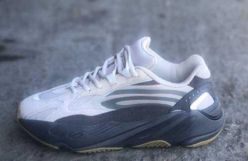Кроссовки adidas yeezy boost 700 v2