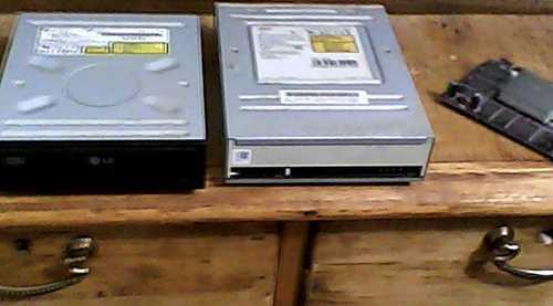 DVD-ROM