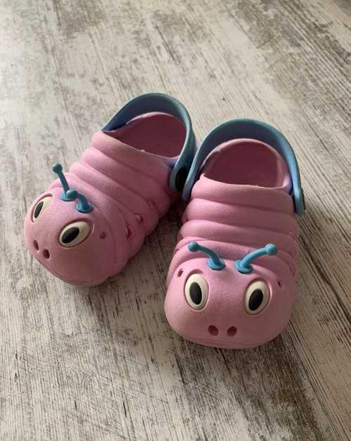 Детские пляжные тапочки типа Crocs