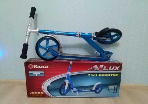 Самокат Razor A5 Lux