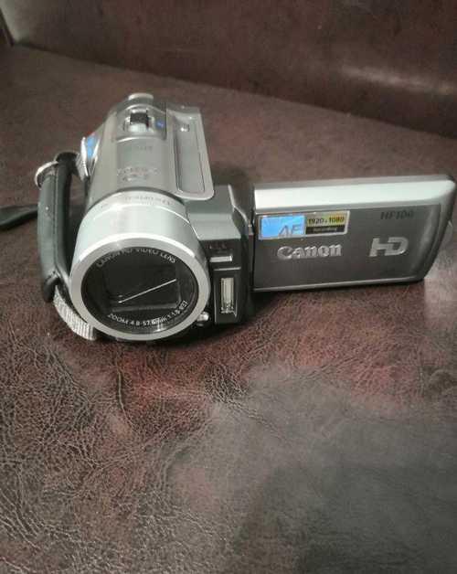 Видеокамера Canon HF100