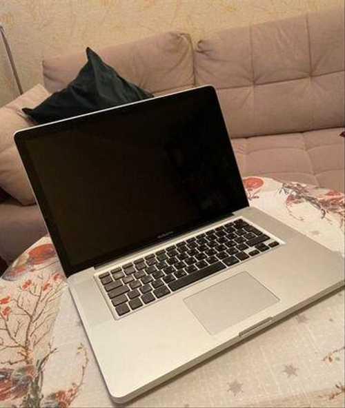 Ноутбук MacBook PRO 2010 года