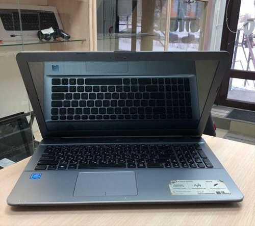 Asus 15.6" Pentium N3710 / 2Gb / 500Gb