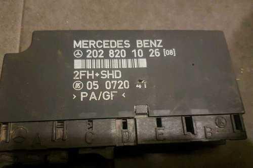 Мерседес блок. Блок комфорта w202. Mercedes Benz 202 820 10 26 08. Mercedesa 202 680 04 84 замковый блок. Мерседес 202 820 73 10 в ПМР.