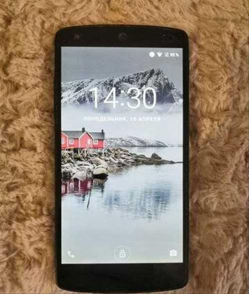 Смартфон Google Nexus 5 2/32GB D821 LTE NFC