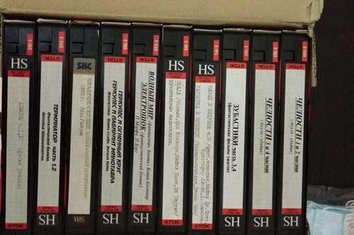 Видеокассеты VHS и двд диски