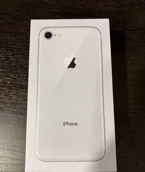 Мобильный телефон Apple iPhone 8 silver 64Gb
