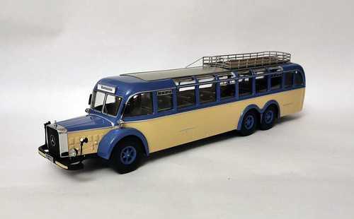 Mercedes-Benz O 10000 1:43 Premium Classixxs