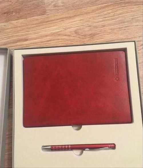 Набор: ежедневник и ручка в подарочной упаковке