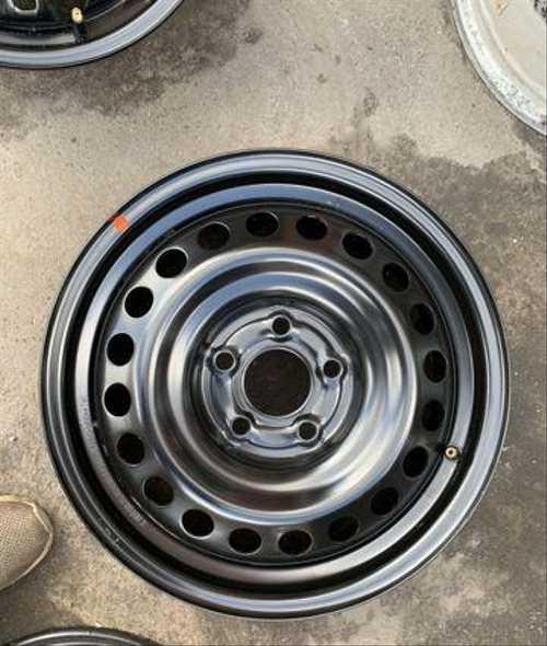 Оригинальный штампованный диск hyundai R16 5x114.3