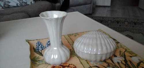Фарфоровые шкатулка и вазочка