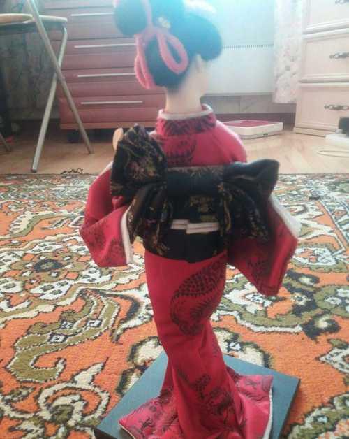 Статуэтка гейша