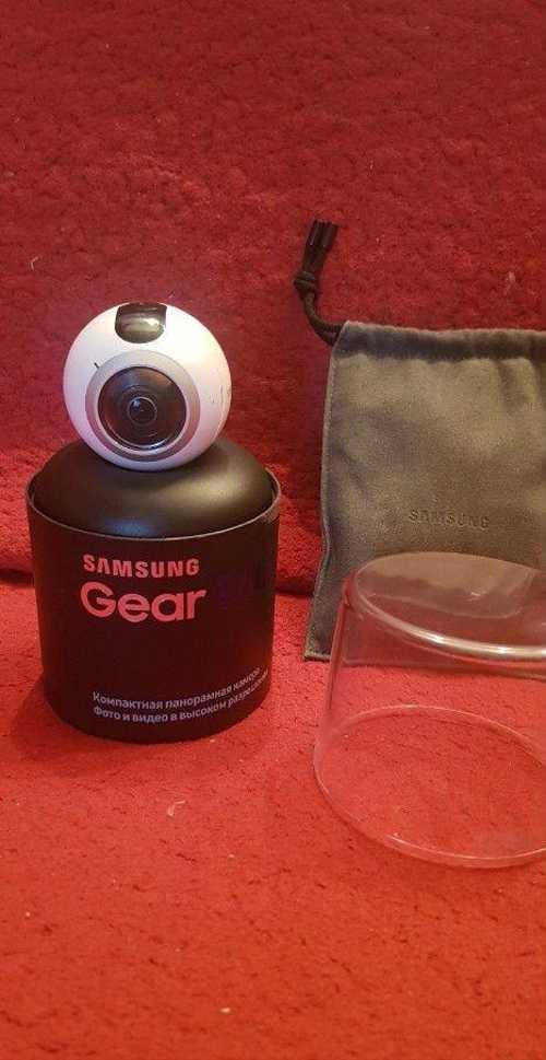 Компактн. видеокамера SAMSUNG Gear 360