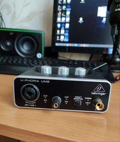 Звуковая карта behringer u-phoria um2