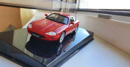 1/43 Jaguar XK8 1:43 autoart