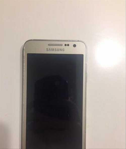 Телефон Samsung